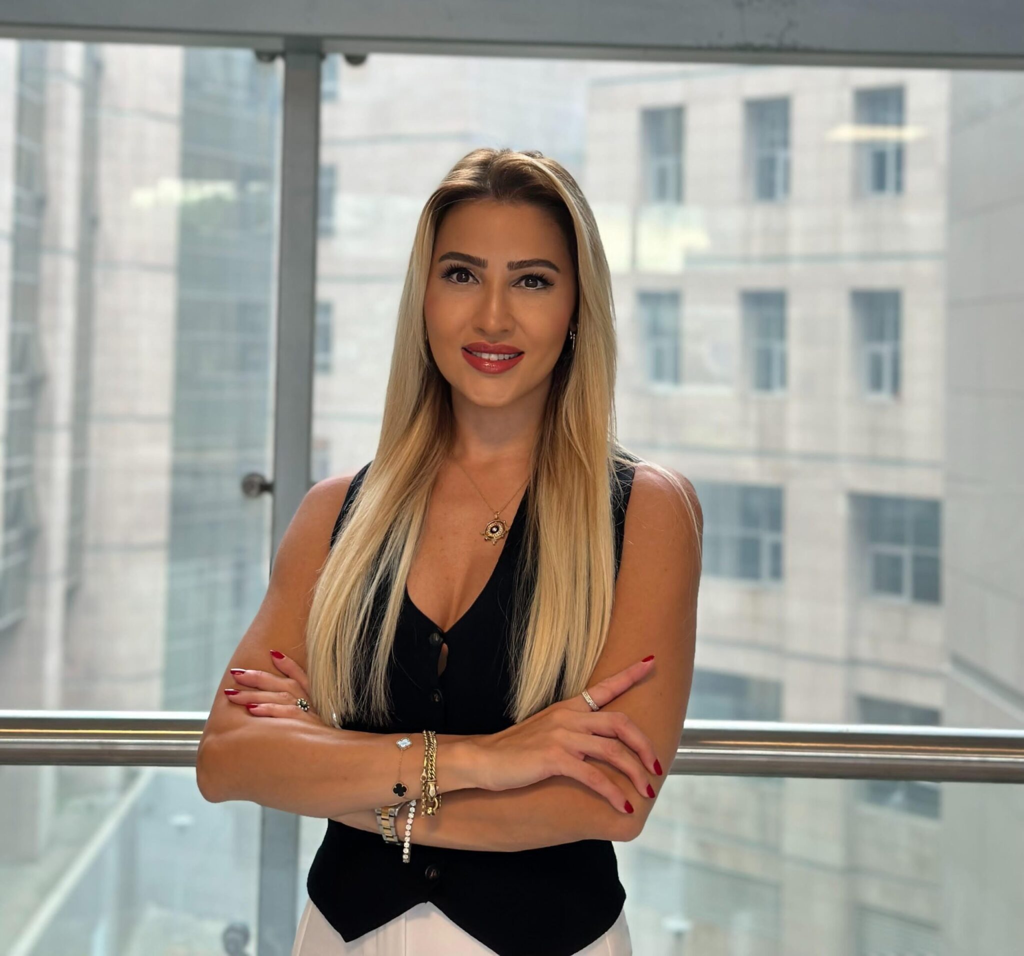 Begum Gurel - Onal Gallant